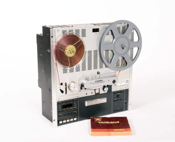STUDER A807 audio tape reproducer - NextArchive
